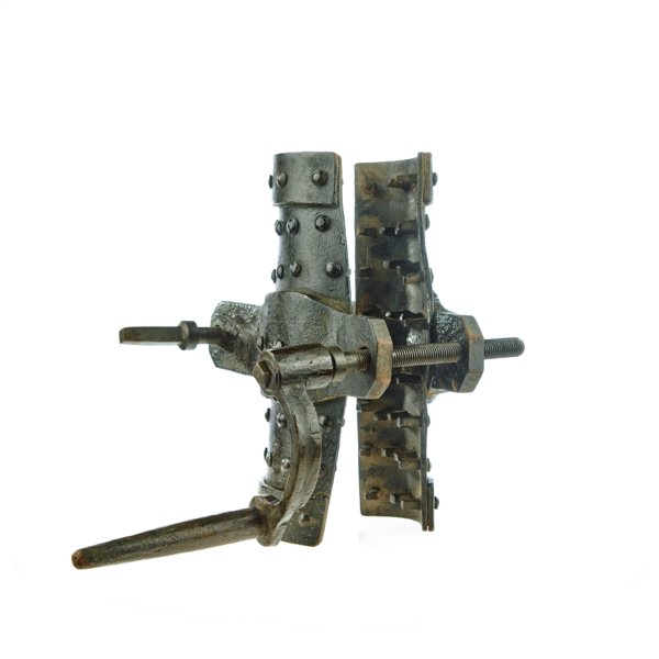 Shin crusher (instrument of torture)