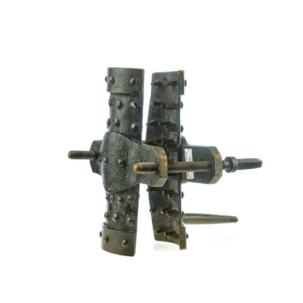 Shin crusher (instrument of torture)