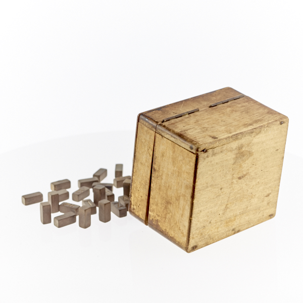 Lot box belonging to the 'Groot Partie' fishing cooperative Neuendorf ...