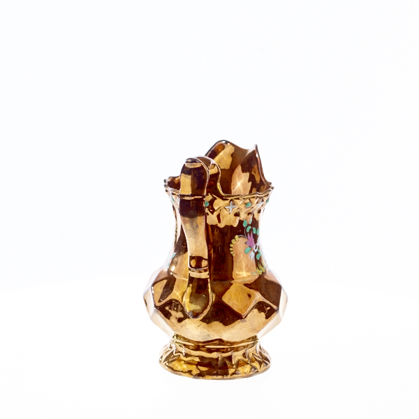 pot, so-called 'golden pot'
