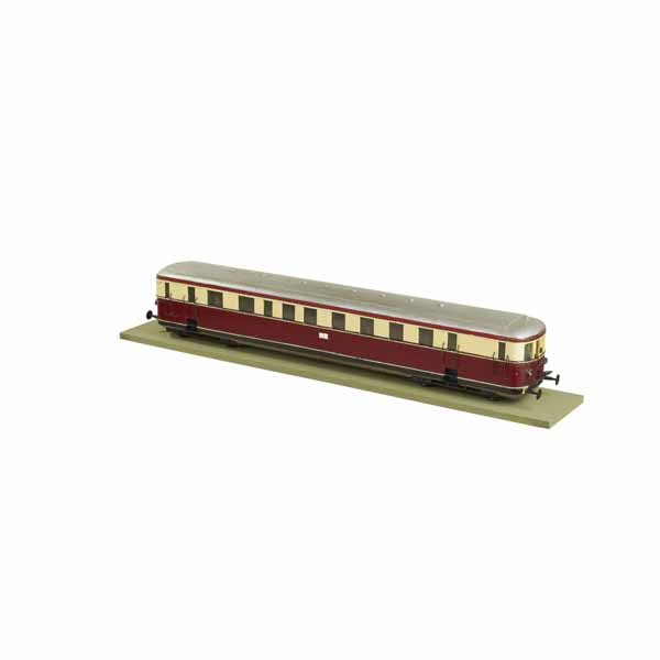 Model of diesel-electric rail car from the German state railway
