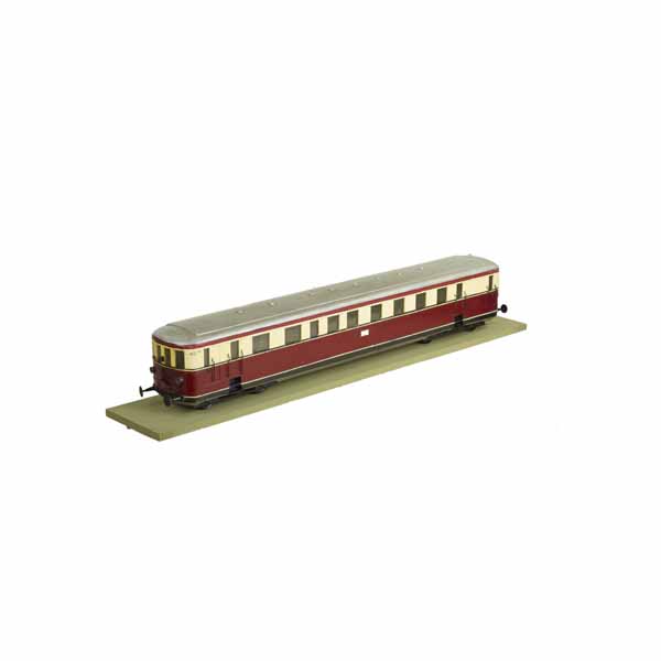 Model of diesel-electric rail car from the German state railway