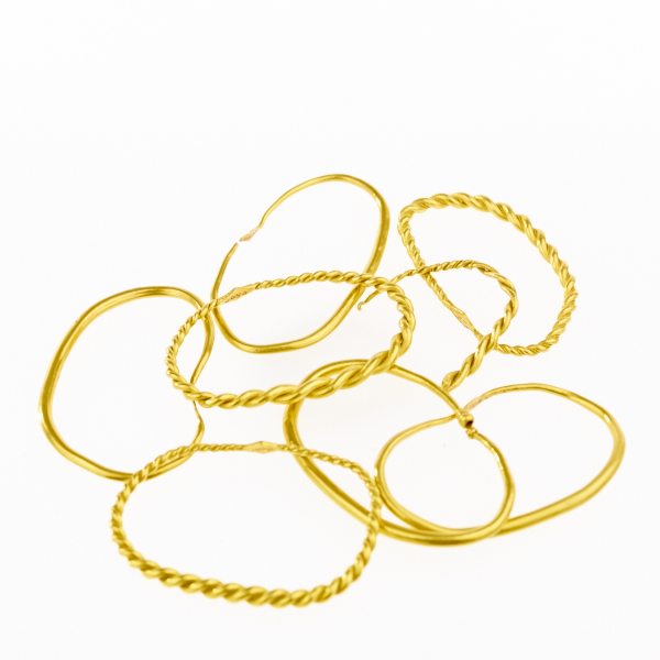 8 bracelets